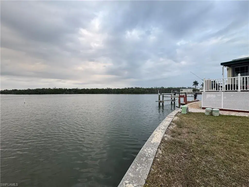 39 Doubloon WAY FORT MYERS BEACH FL 33931 MLS #2026002066