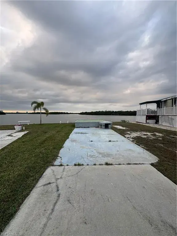 39 Doubloon WAY FORT MYERS BEACH FL 33931 MLS #2026002066