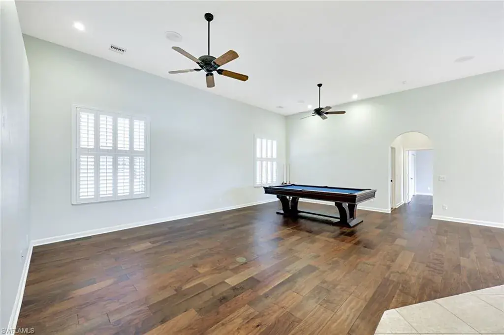 2035 Castle Garden LN NAPLES FL 34110 MLS #225083001